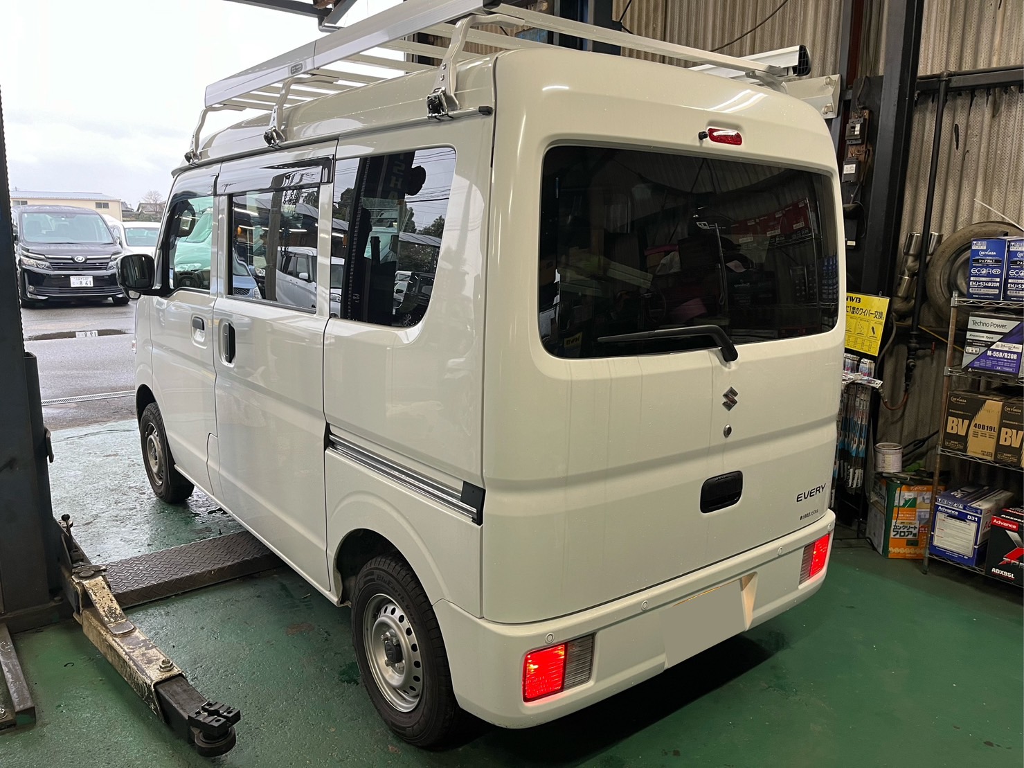 （株）SHOEI GROUP CARSOL（整備・修理） - スズキエブリィ【型式：5BD-DA17V R5年式】ご納車後6ヶ月点検にてご入庫頂きました！の作業実績 | 【カープレミア】